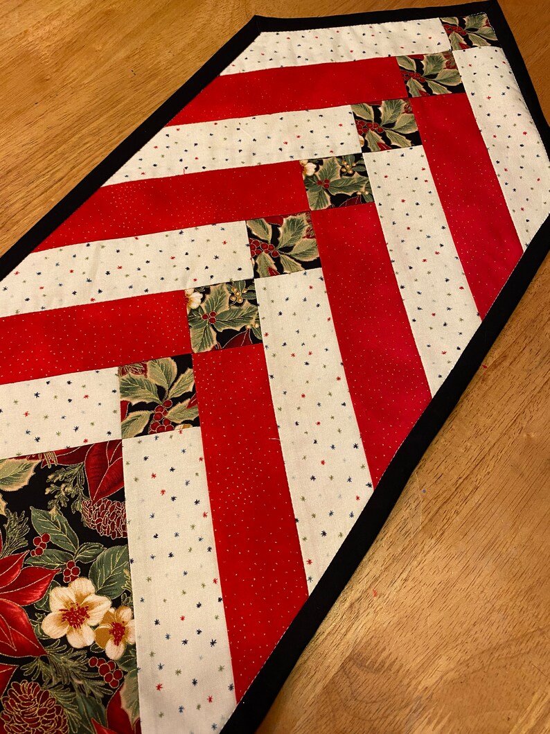 Table Runner, Christmas, Holiday, Poinsettia, French Braid, Red, Black ...