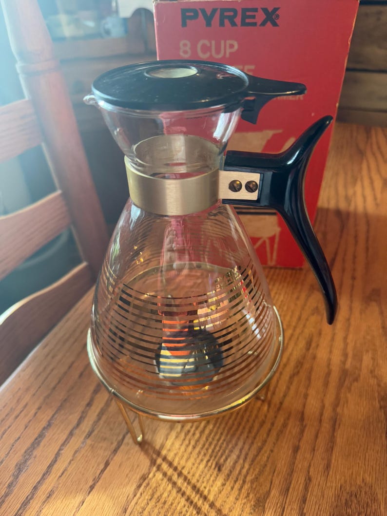 Vintage Pyrex 8 Cup Carafe With Box - Etsy
