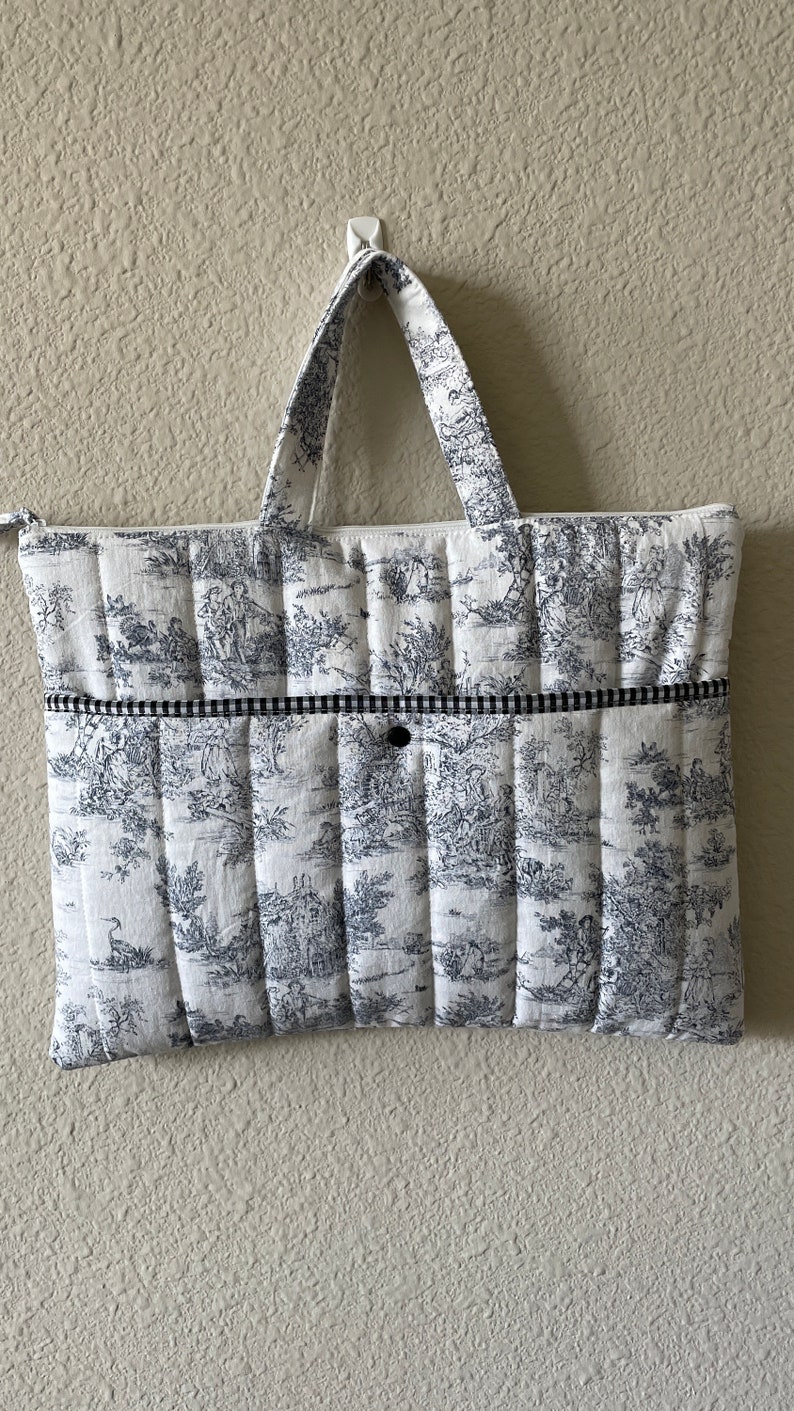 Handmade Quilted Laptop Bag, Blue Toile De Jouy Linen Sleeve - Etsy