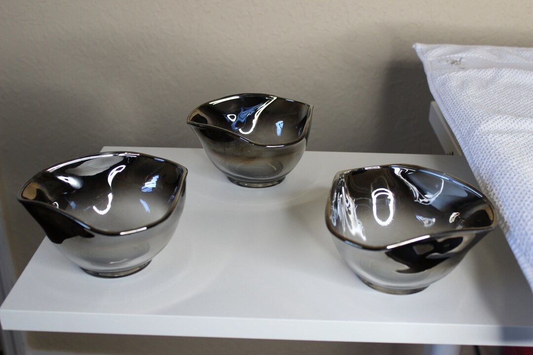 MCM Vitreon Queen's Lusterware Ombre Silver Fade Set of Three Salad ...