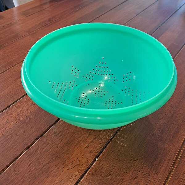 Tupperware Colander - Etsy
