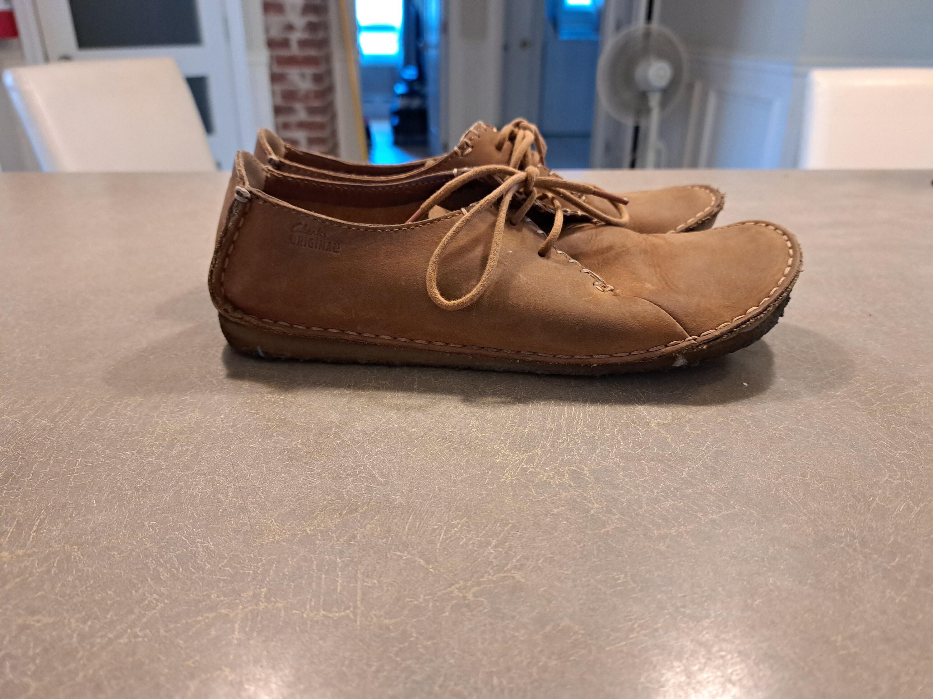 Brown Clarks Wave