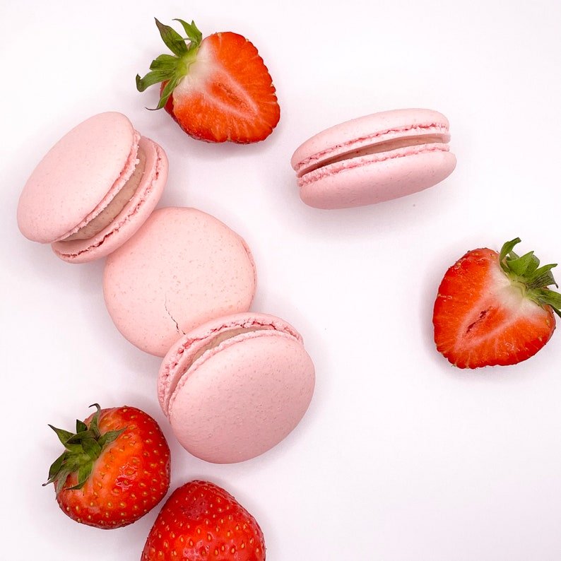 Box of 12 Classic Flavoured Macarons - Etsy UK