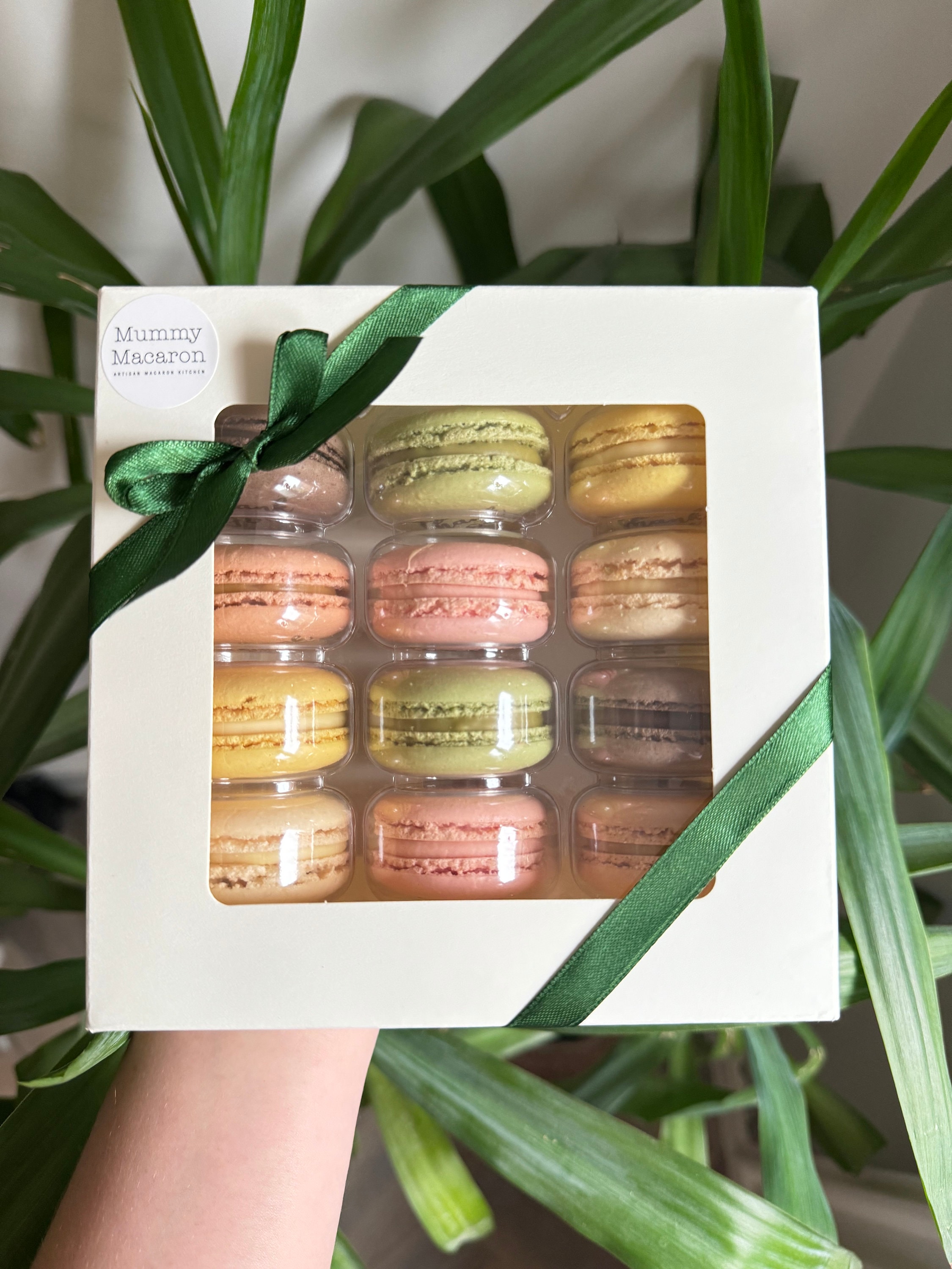 Box of 12 Classic Flavoured Macarons - Etsy UK