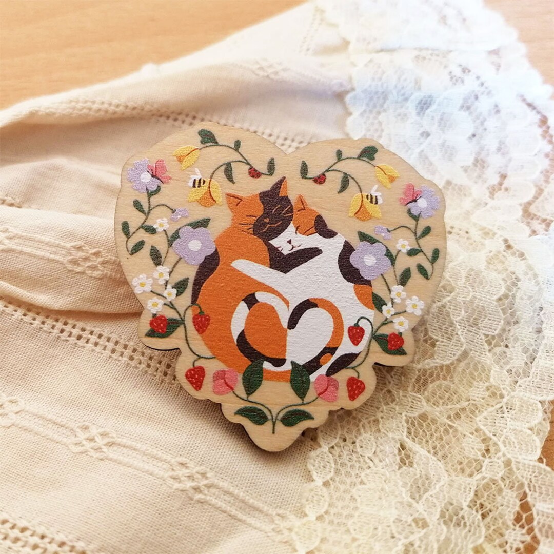 Wooden Pin Cats in Love • Cute Animal Pins • Cat Pins • Spring Pins - Etsy