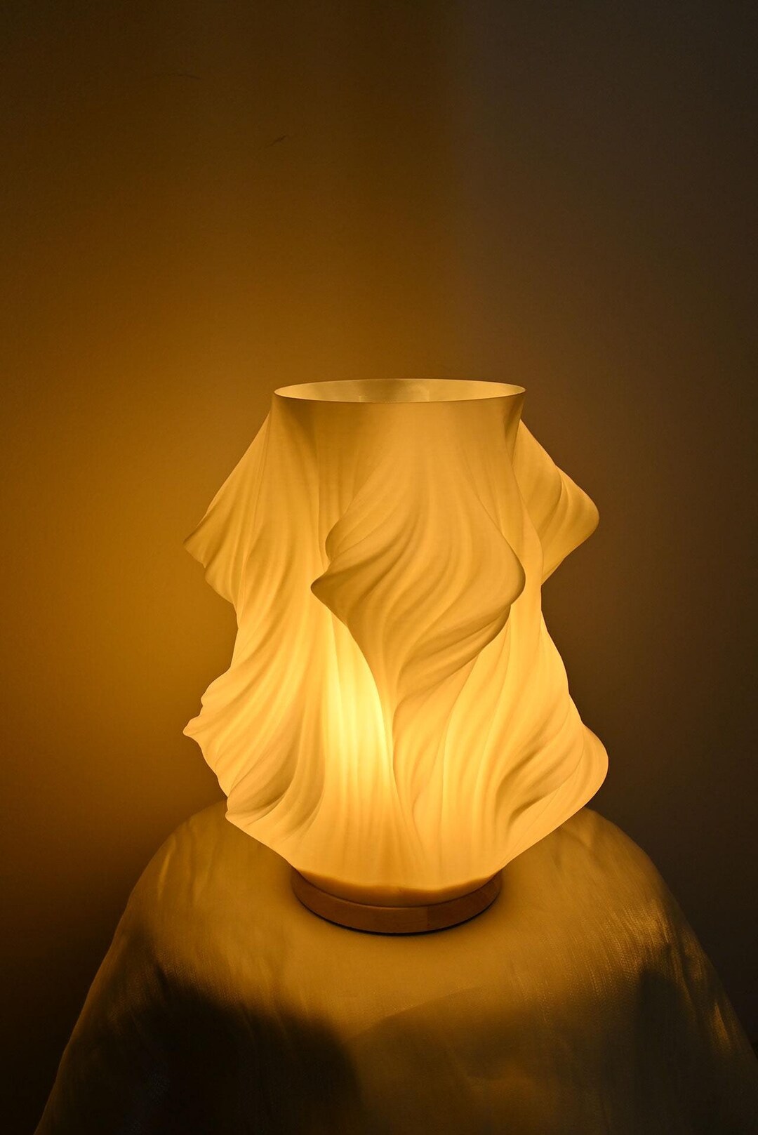 Cute 3D Printed Lamp for Bedroom, Art Decor Table Lamp, White 3D Print ...