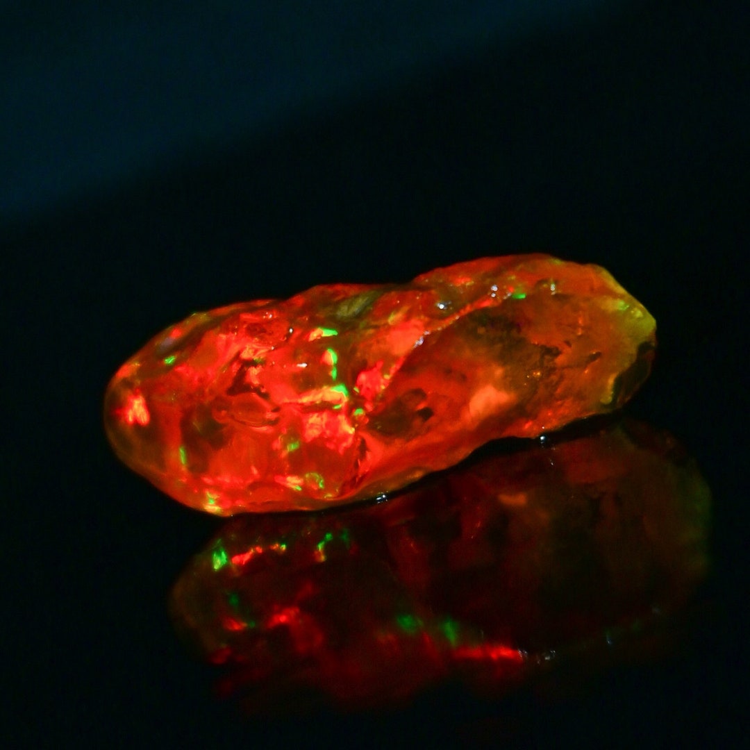 15.50 Cts Natural Ethiopian Opal Rough Size 29 X 11 MM Top Quality Free ...