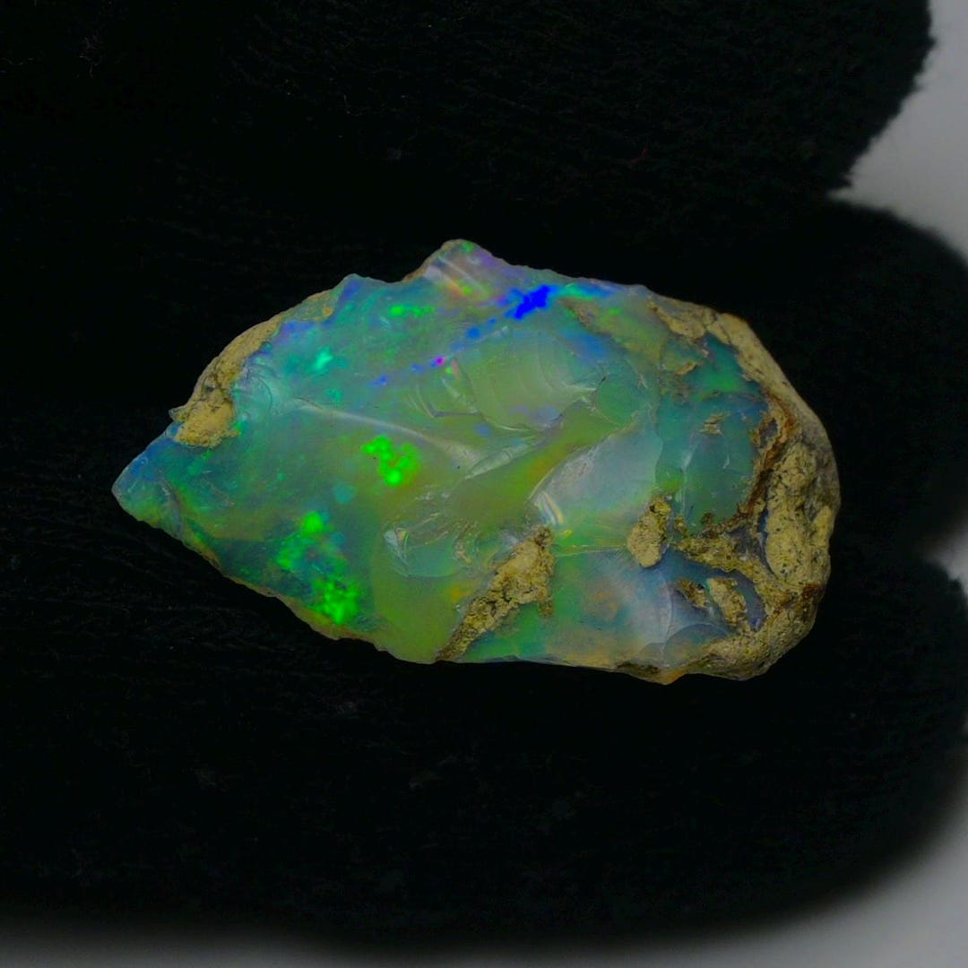 White Opal Raw 20.00 Cts Natural Ethiopian Opal Rough 29 X 19 MM, Top ...