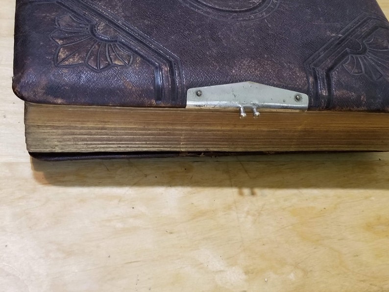 Authentic Civil War Era Leather Photo Album W/ CDV Photos - Etsy