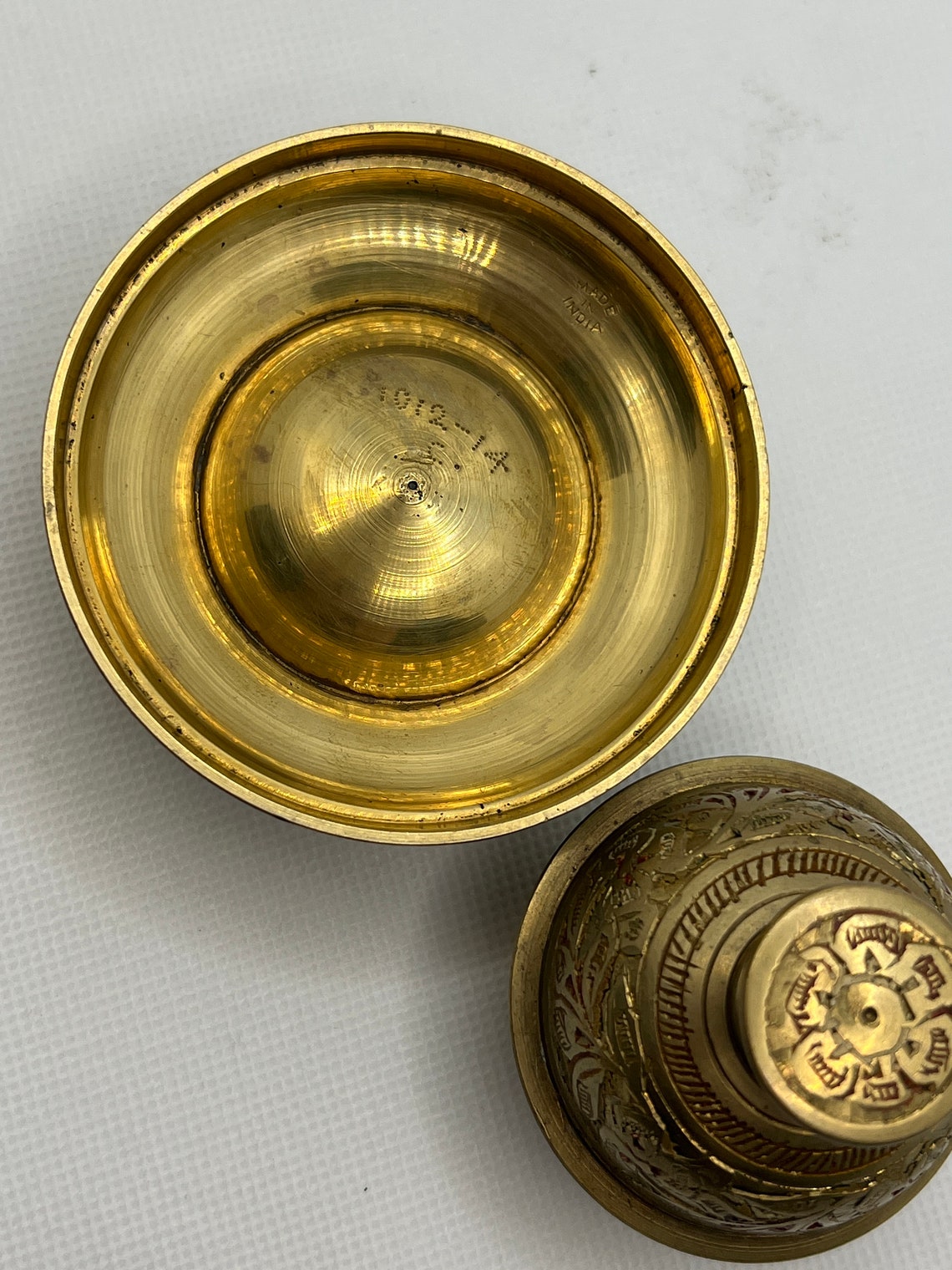 Antique Ornate Brass Elephant Claw Bell 11 Claws Etched Leaf Pattern ...