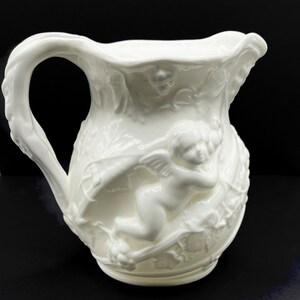 Minton Bone China White Pitcher With Cherubs 18 Oz Pitcher Oa2214 ...