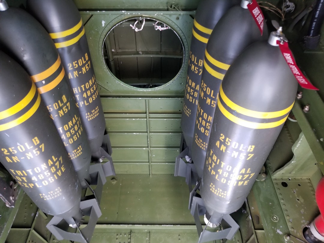 B-25J "show Me" Bomb Bay 24"x36" Thin Canvas Framed Print - Etsy