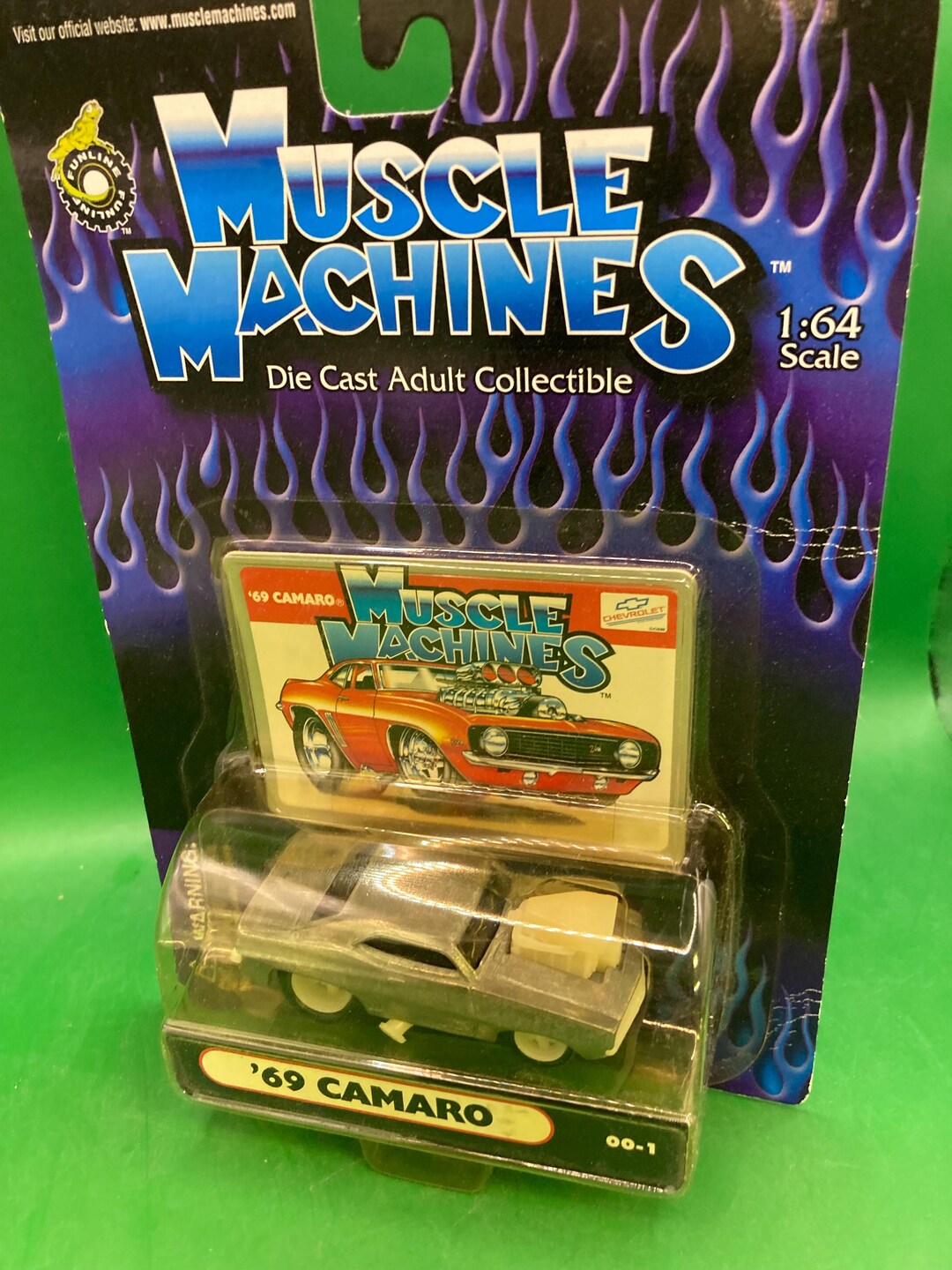 Muscle Machines 69 Camaro