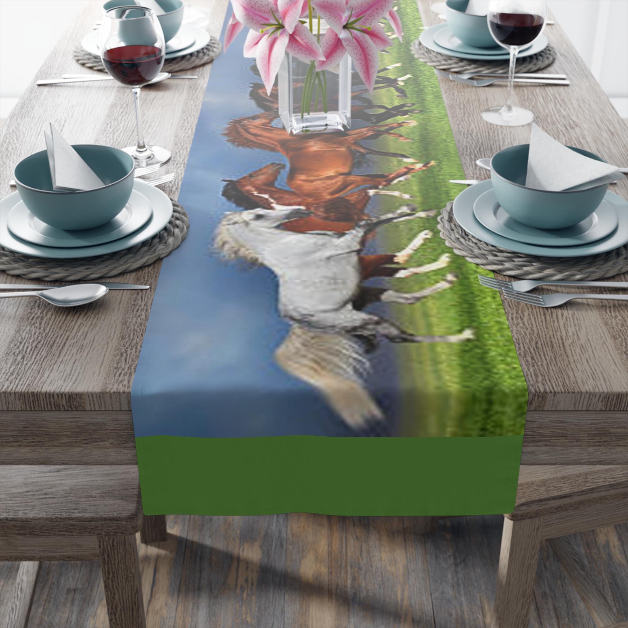 Running Horses Table Runner poly Cowgirl Cowboy Kitchen Table Linens ...