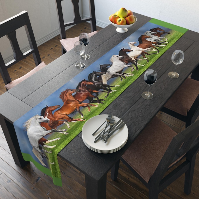 Running Horses Table Runner (poly) Cowgirl Cowboy Kitchen Table Linens ...