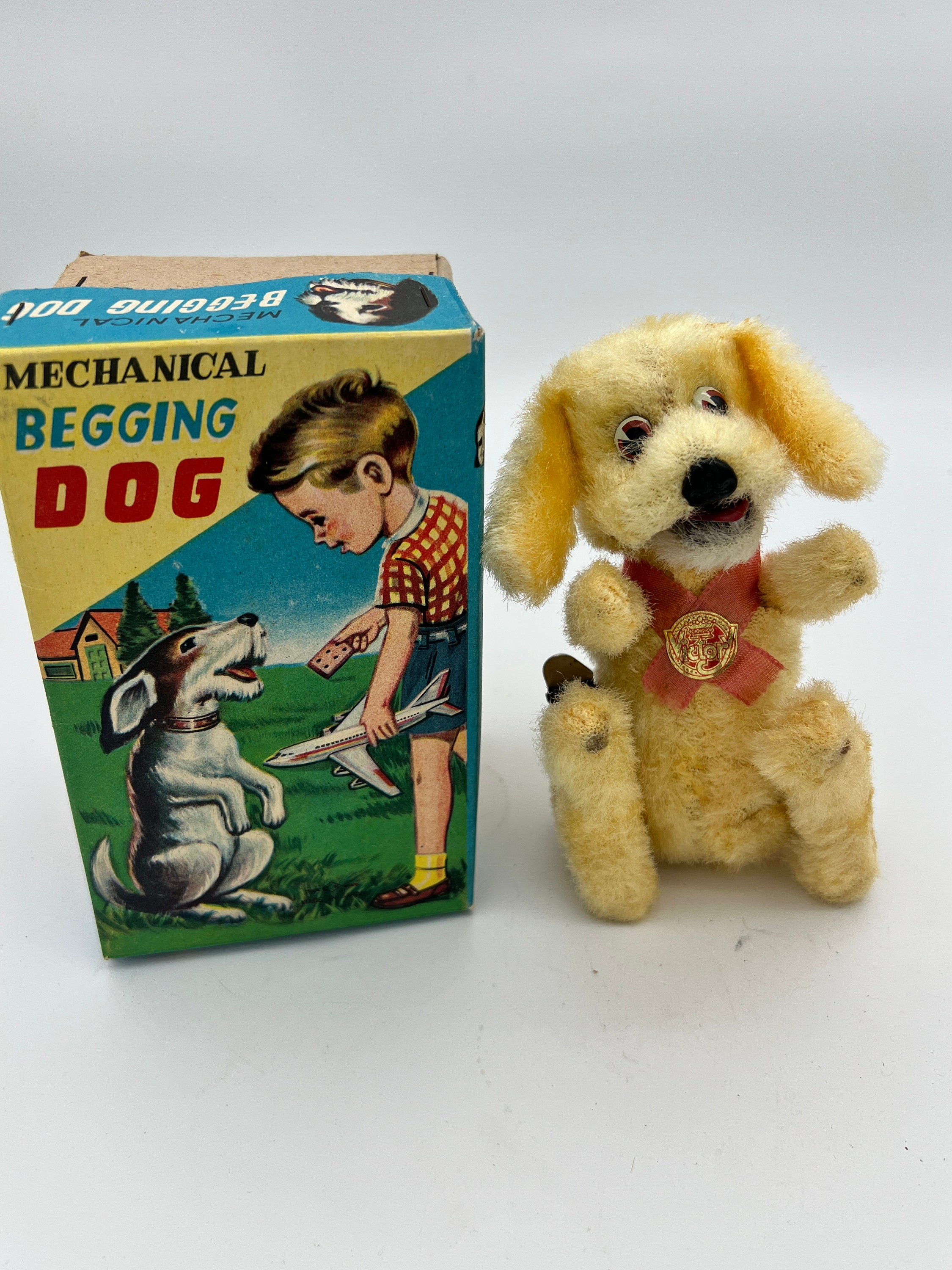 Vintage Victory Wind up Begging Dog - Etsy