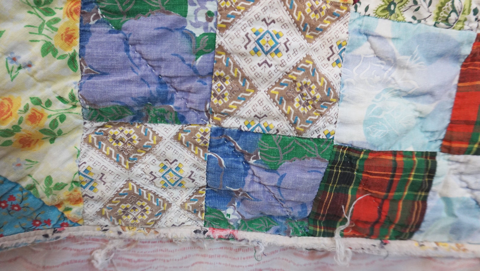 Jewel Box Pattern Quilt Hand Pieced & Hand Quilted 58" X 72" (c) 1950's ...