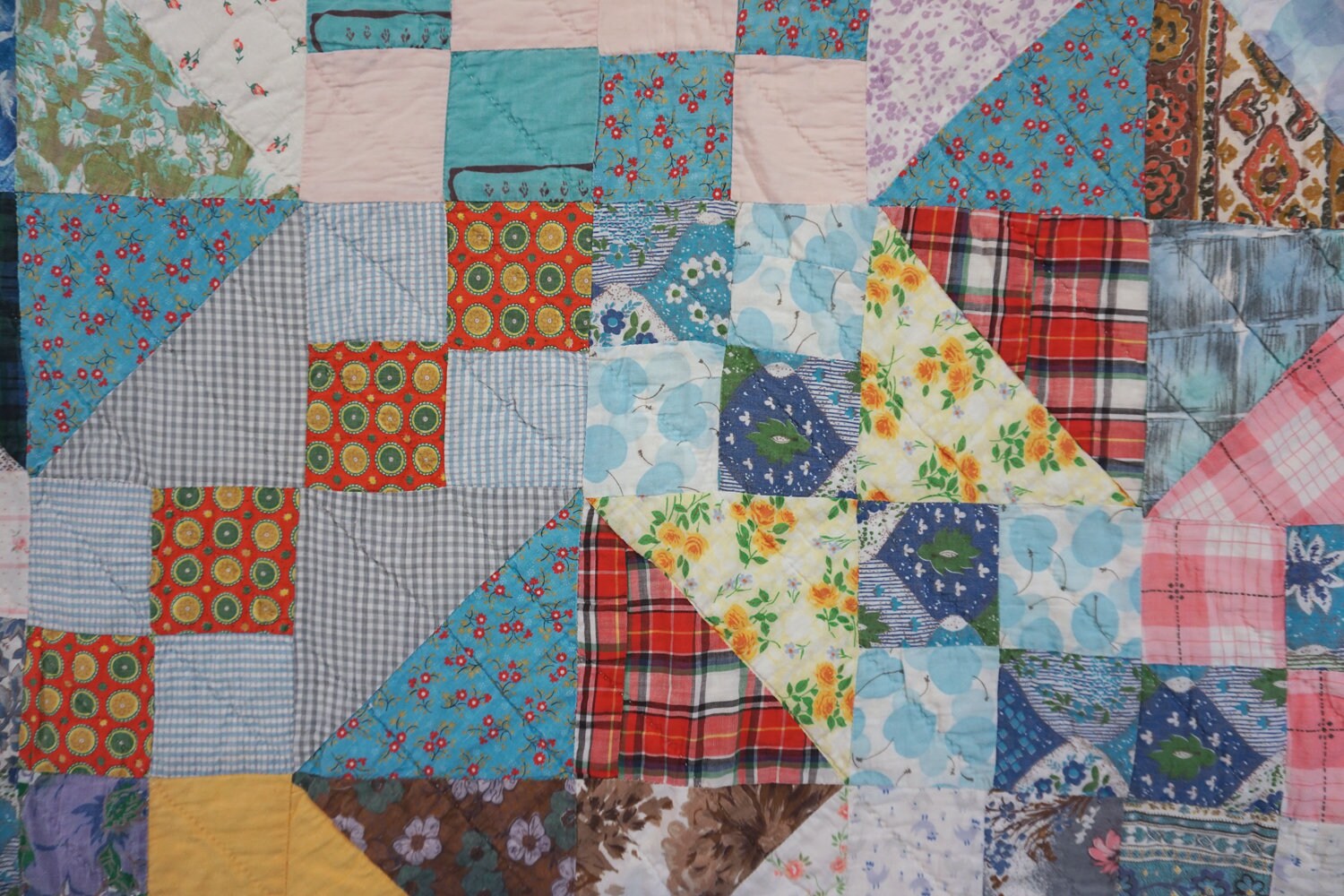 Jewel Box Pattern Quilt Hand Pieced & Hand Quilted 58" X 72" (c) 1950's ...