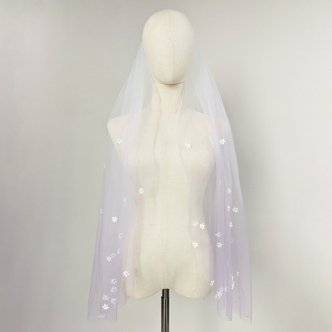 Levander Purple Ombre Wedding Veil With 3D Flowers, Pastel Purple Color ...