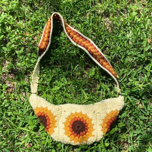 Sunny Daze Crossbody Crochet PATTERN PDF | Sunflower Crossbody, Bum Bag ...