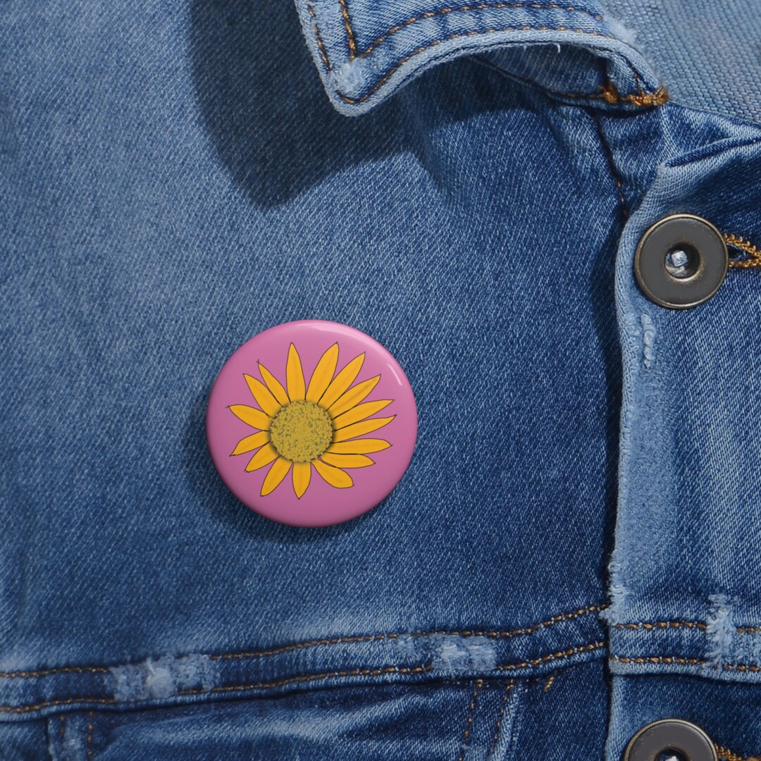 Driving Me Daisy Pin - Etsy