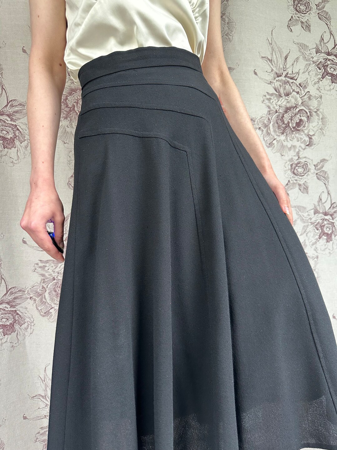 Vintage Black Sun Skirt With Textured Stripes, Elegant Women’s Midi ...