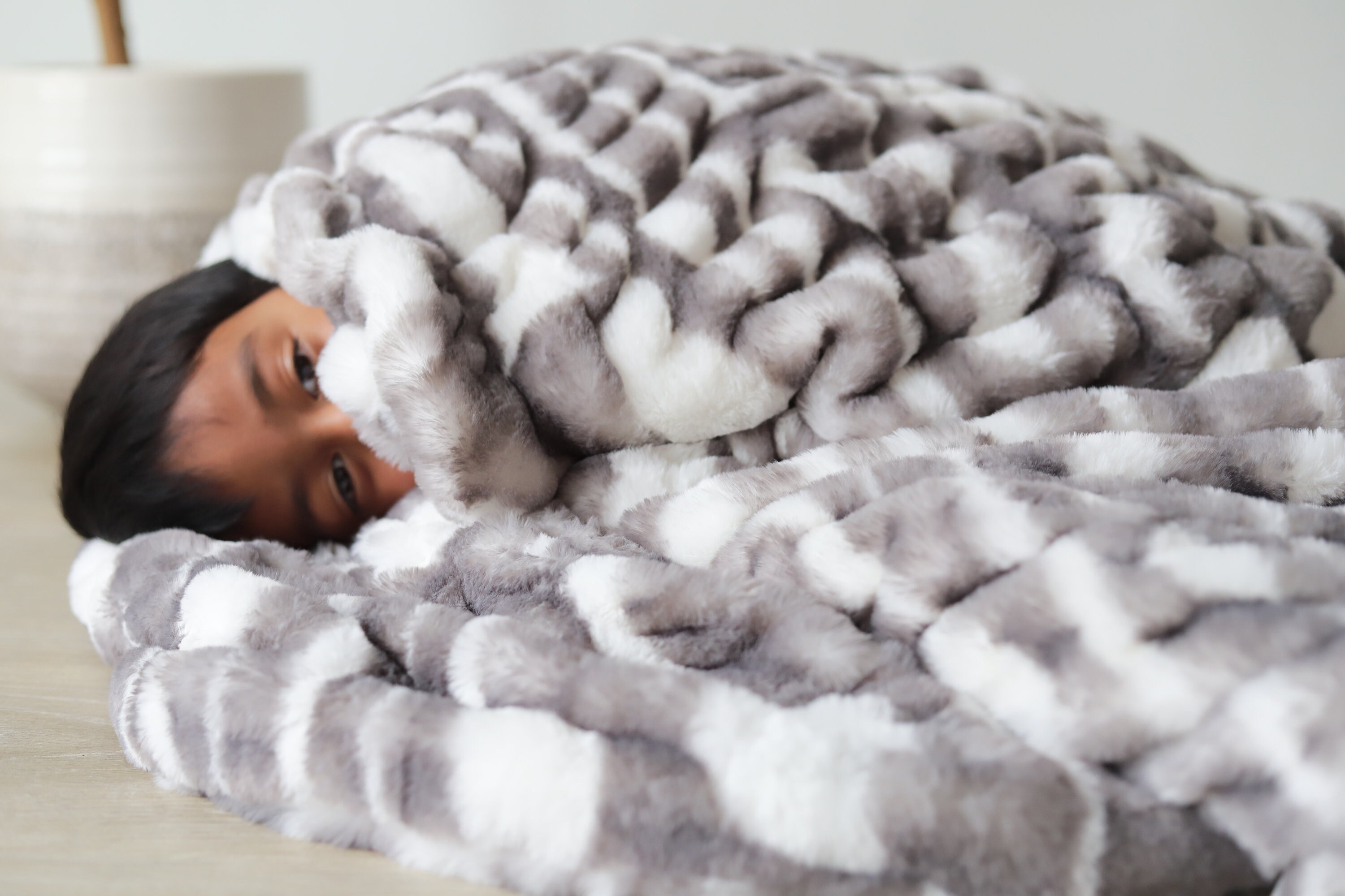 Plush White Grey Minky Blanket, Thick Soft Grey White Minky Blanket ...