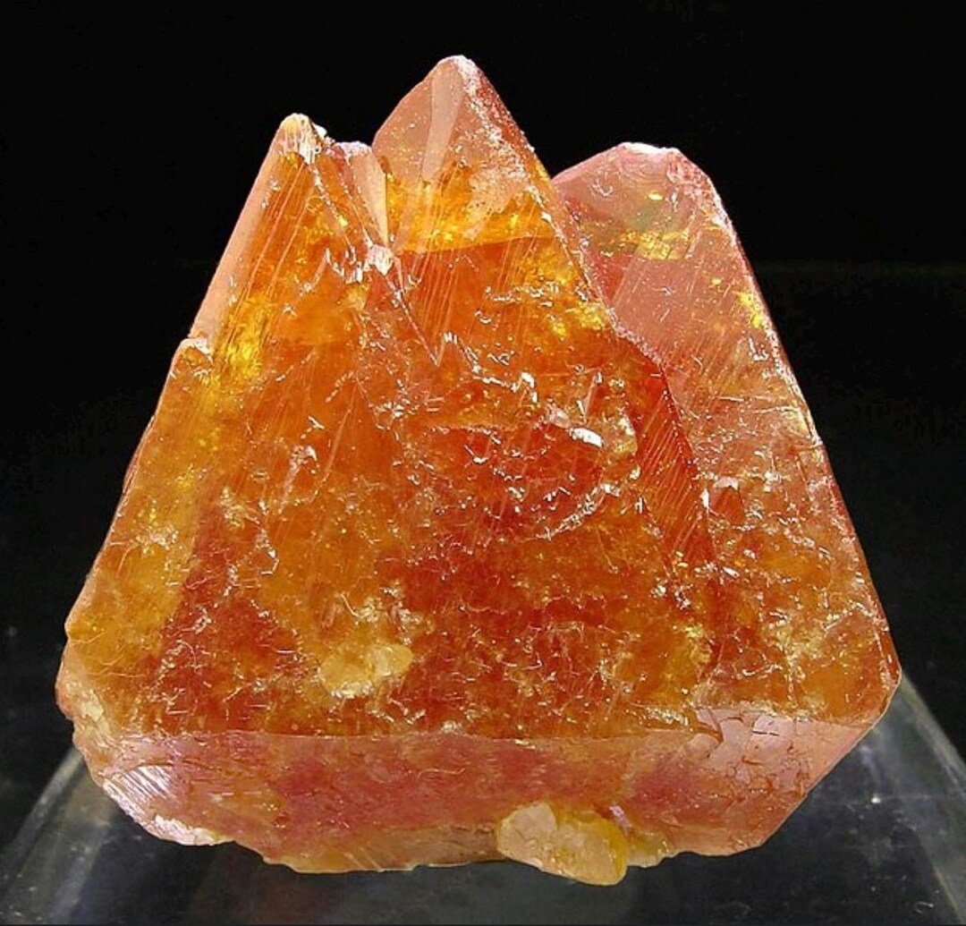 Rare Honey Scheelite Crystal: Pingwu Mine, Sichuan - Etsy