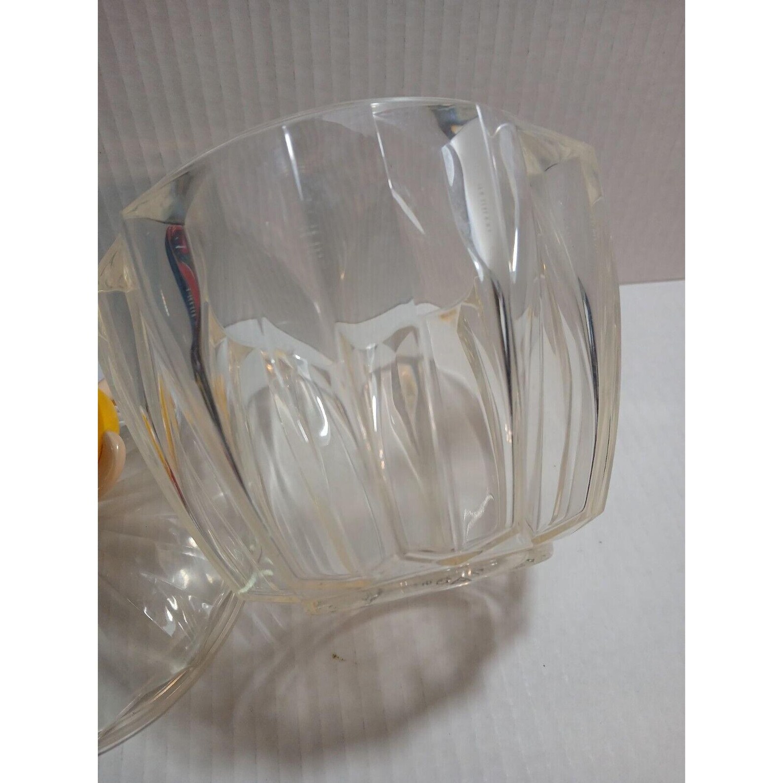 M&M Vtg Plastic Candy Dish Bowl W/lid Red and Yellow - Etsy