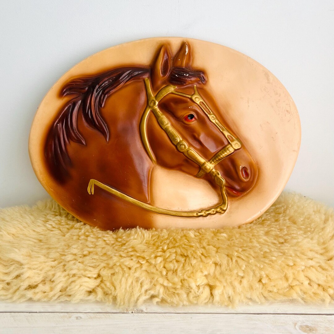 Vintage Horse Plaque / Chalkware Wall Hanging / Western Theme Home ...