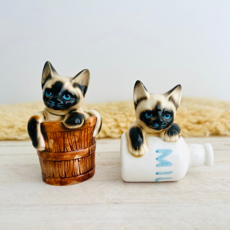 Set of Vintage Siamese Cat Figurines / Milk Bottle and Barrel Kittens ...
