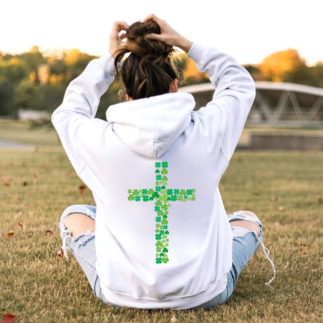 St. Patrick's Day Cross Made Out of Clovers PNG SVG, Green Clover Cross ...