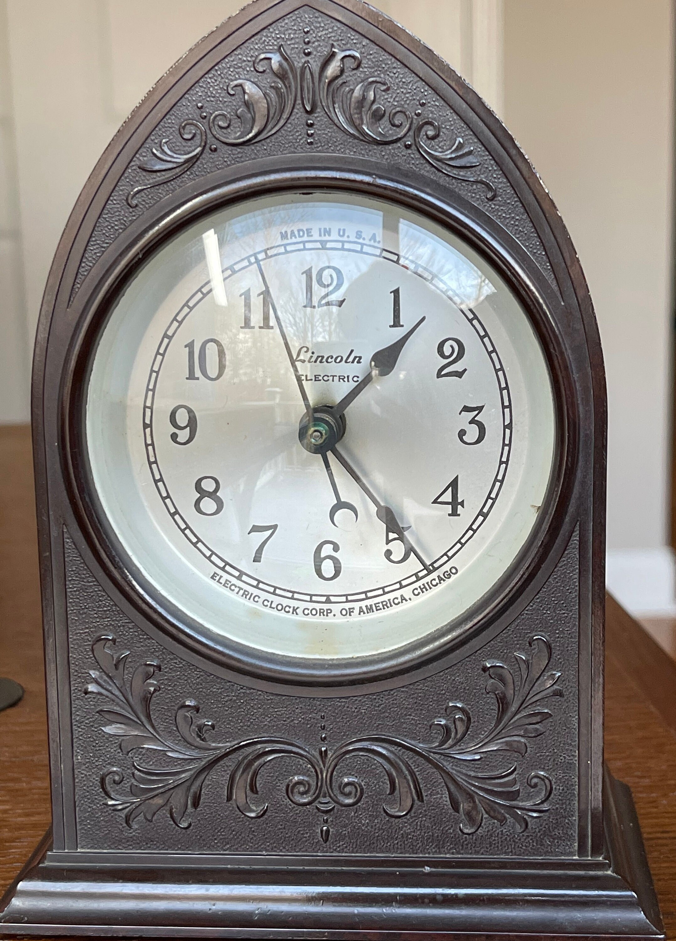 Vintage Lincoln Electric Bakelite Catedral Clock/mantle Clock - Etsy