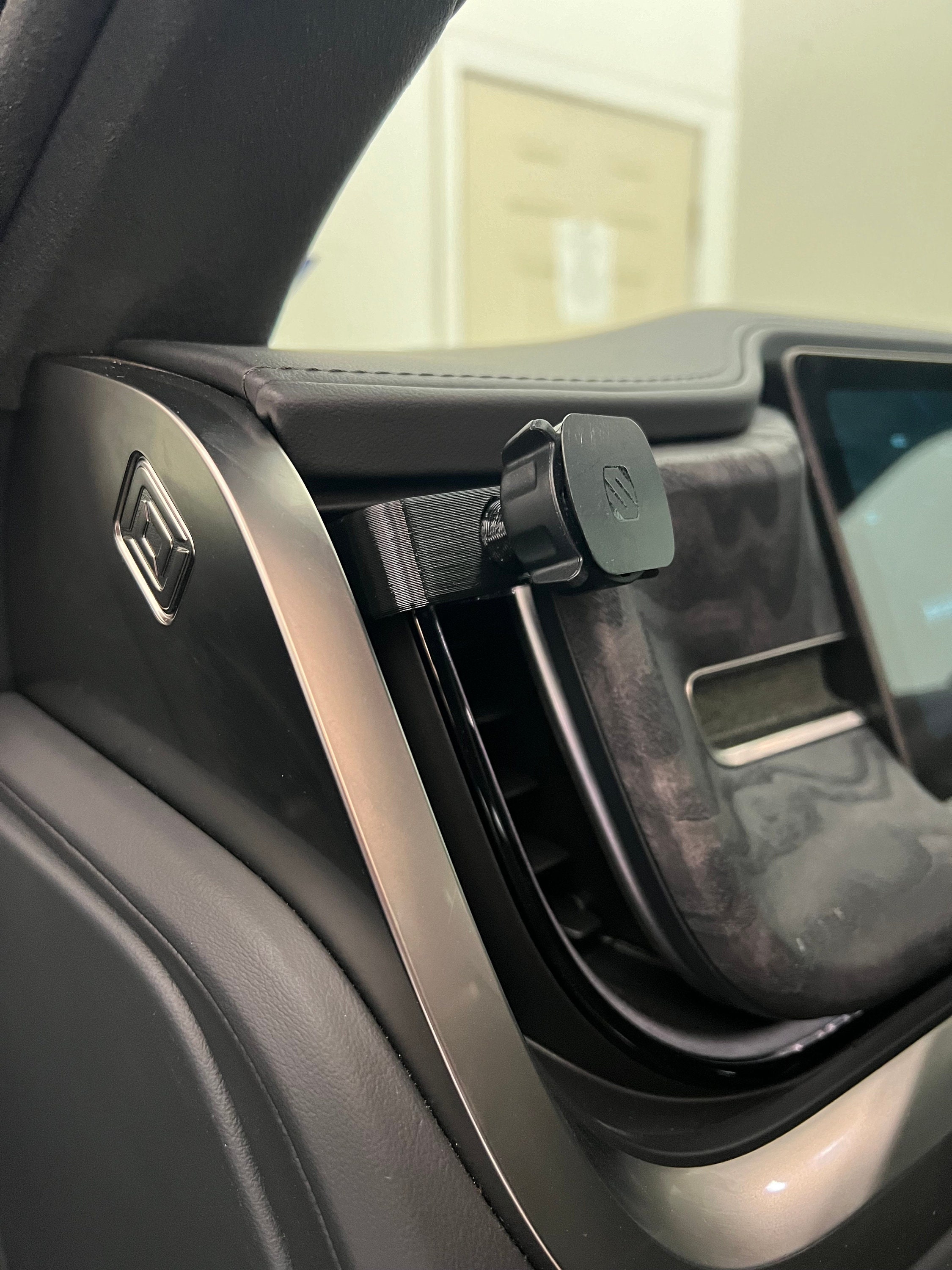Left Side Air Vent Phone Mount for Rivian R1T and R1S - Etsy