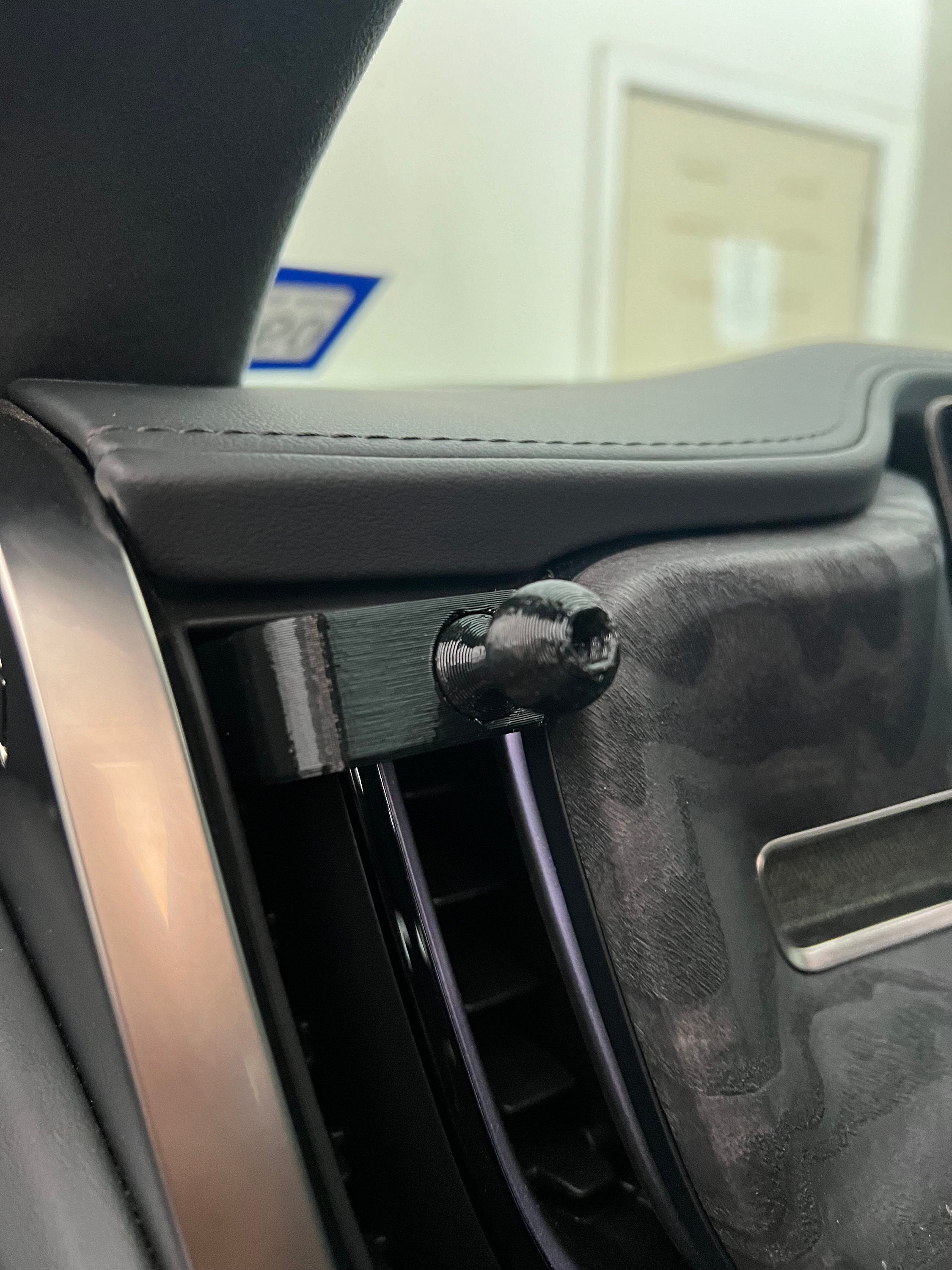 Left Side Air Vent Phone Mount for Rivian R1T and R1S - Etsy