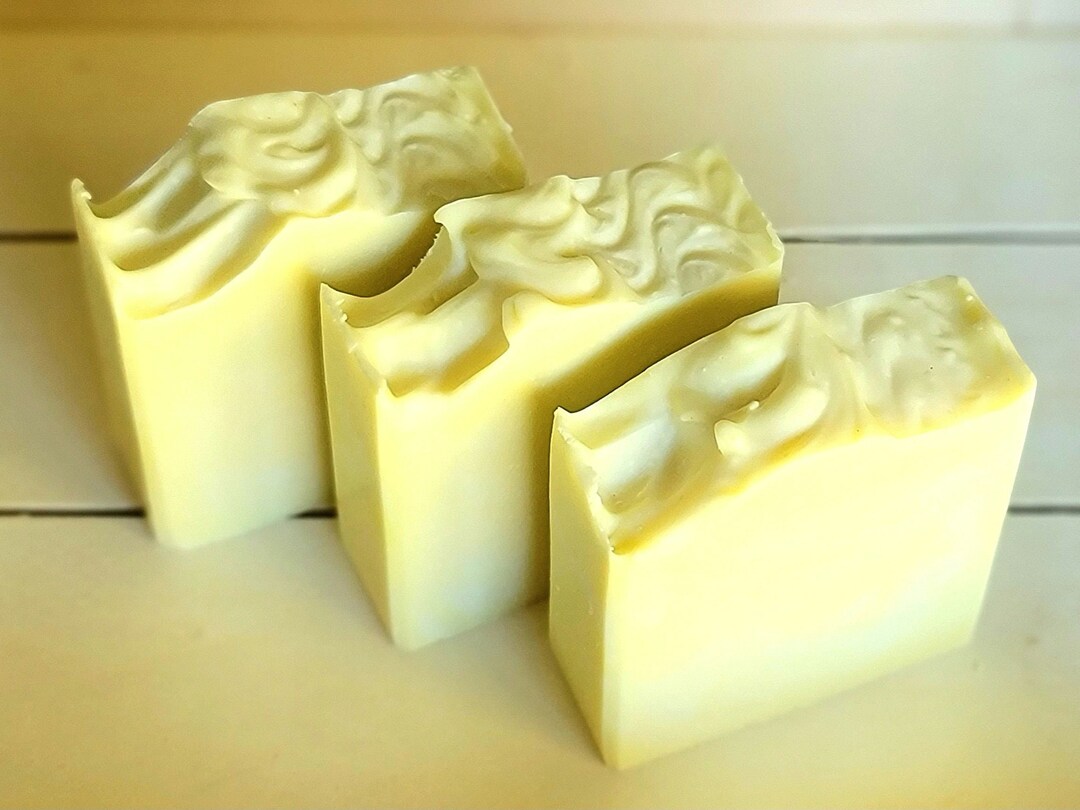 Sweet Airy Tropical Whipped Cream Yellow Marshmallow Scent Natural Shea ...