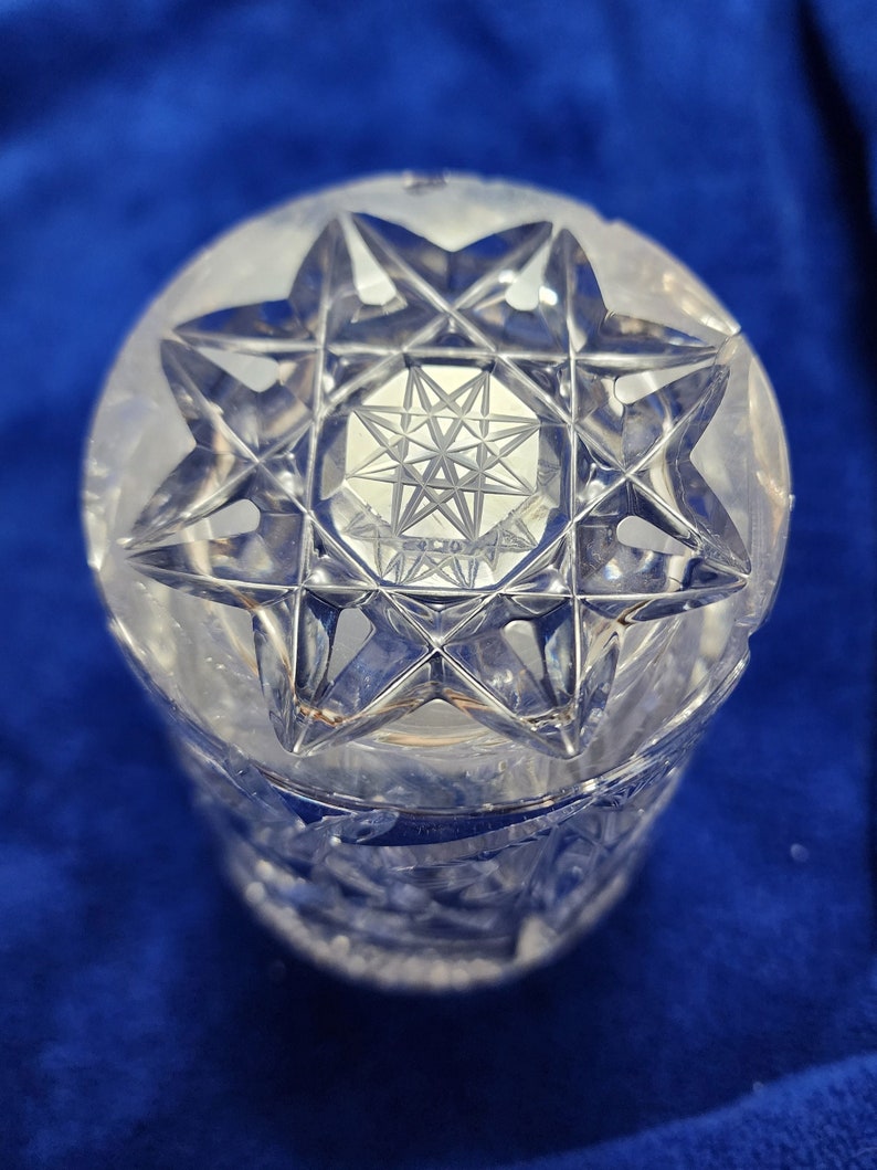 Crystal Sawtooth Pinwheel Vase. European Lead Crystal. Gem Like Vase ...