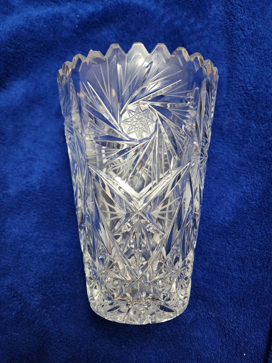 Crystal Sawtooth Pinwheel Vase. European Lead Crystal. Gem Like Vase ...