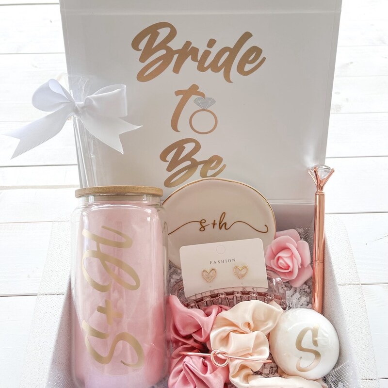 Engagement Gift Box - 60+ Gift Ideas for 2025