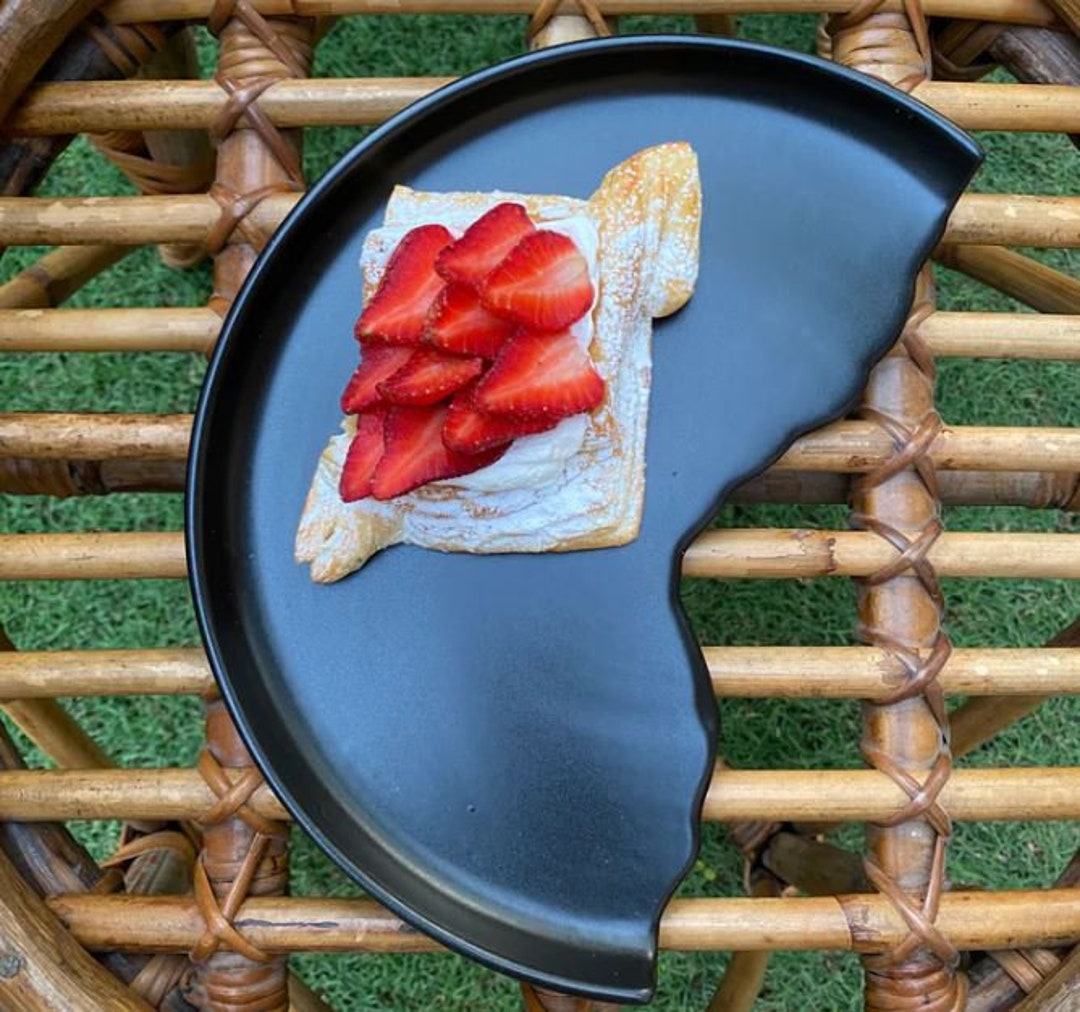 Crumble Plate in Matte Black Handmade Plate Handmade Ceramic - Etsy