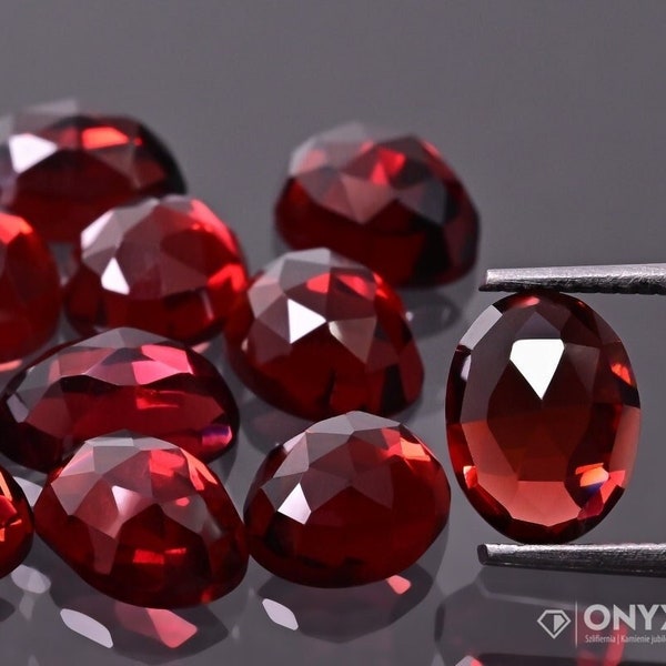 Pyrope Garnet Ring - Etsy