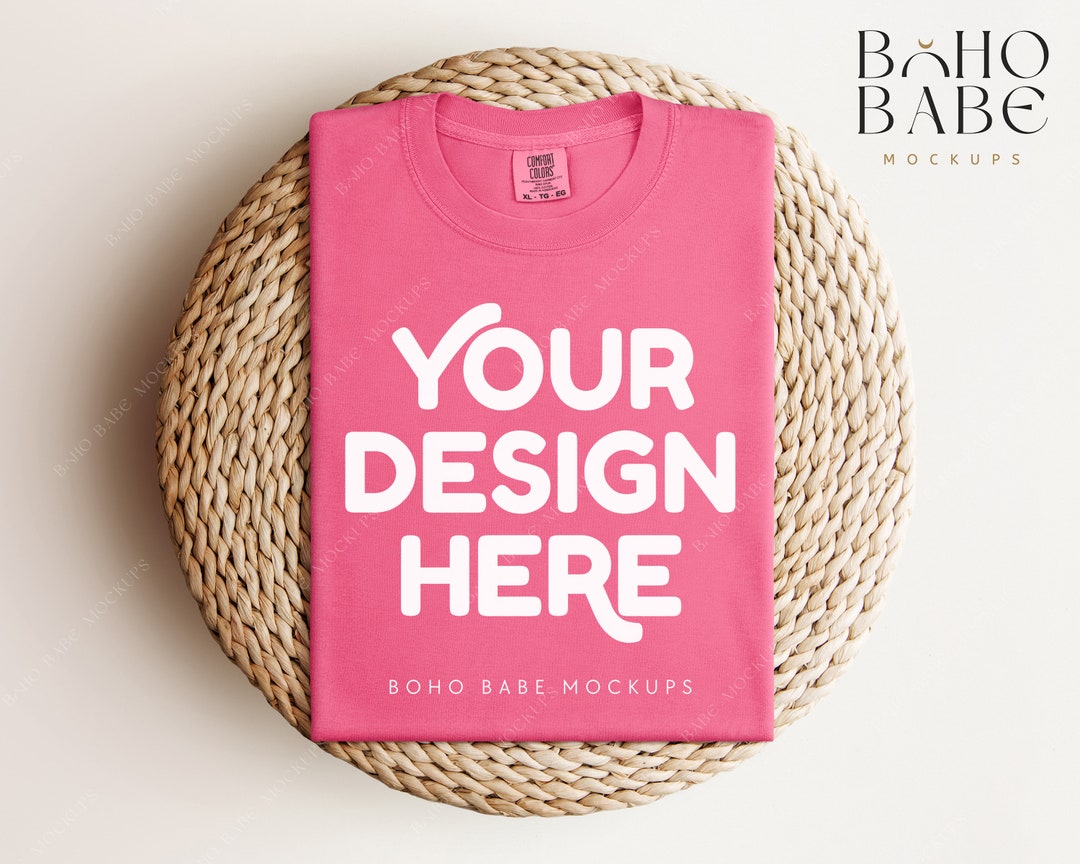 CRUNCHBERRY Comfort Colors 1717 Mockup | CC1717 Folded T-shirt on Round ...