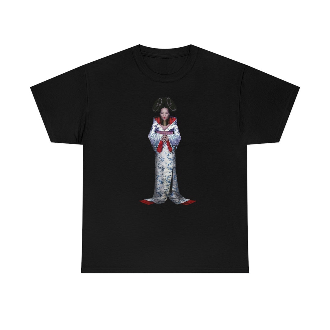 Björk Artist Homogenic Album Cover Art T-shirt Merch Original Design ...