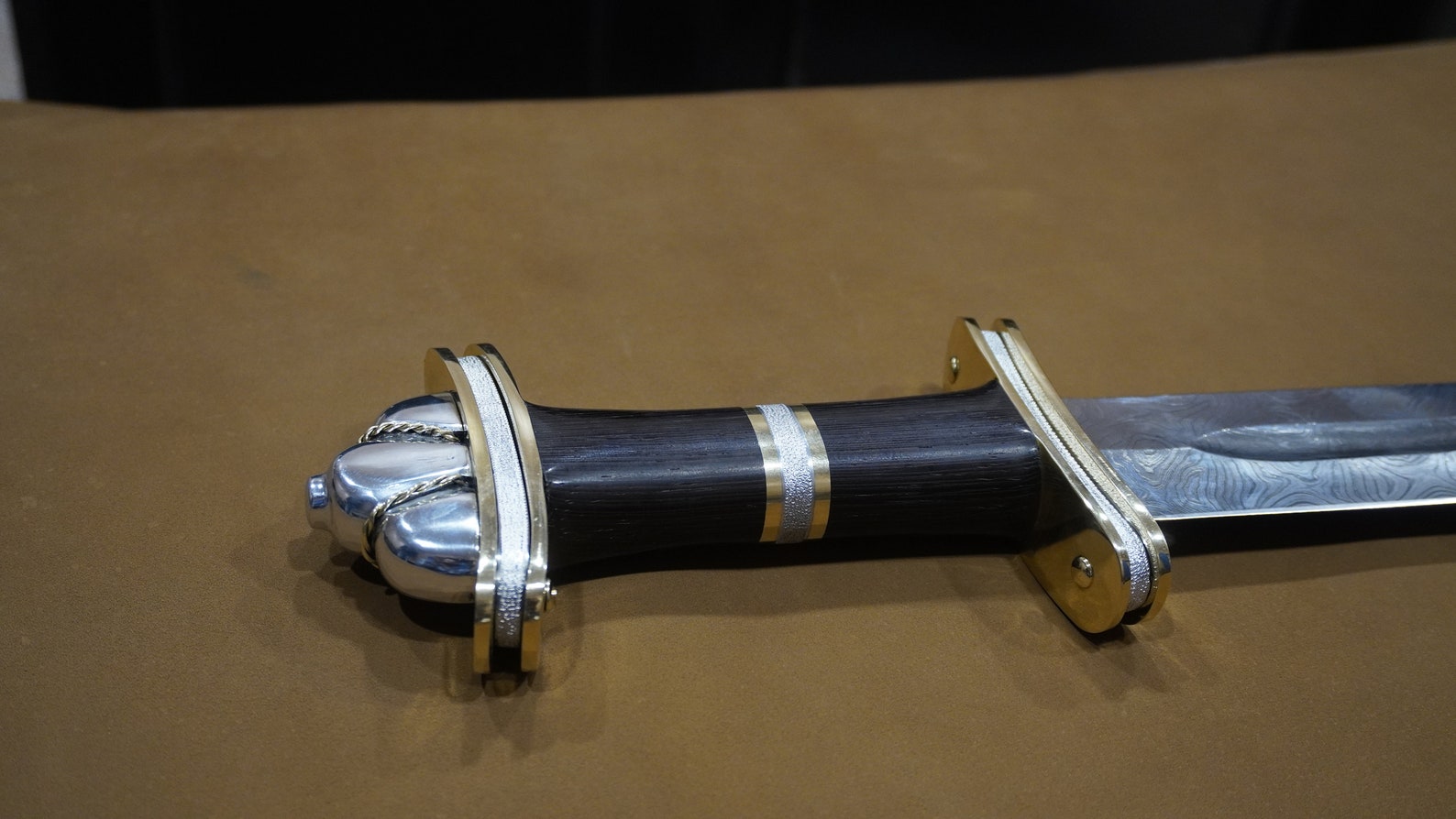 Minerva Authentic Handmade Viking Sword – Damascus Steel | Real King’s ...