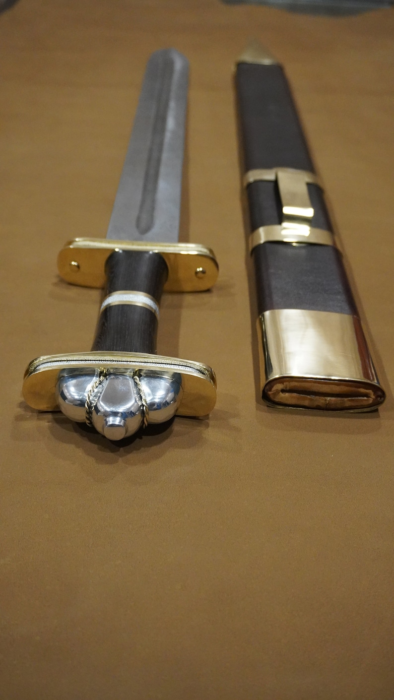 Minerva Authentic Hand Made Viking Sword, Damascus Real Kings Sword ...