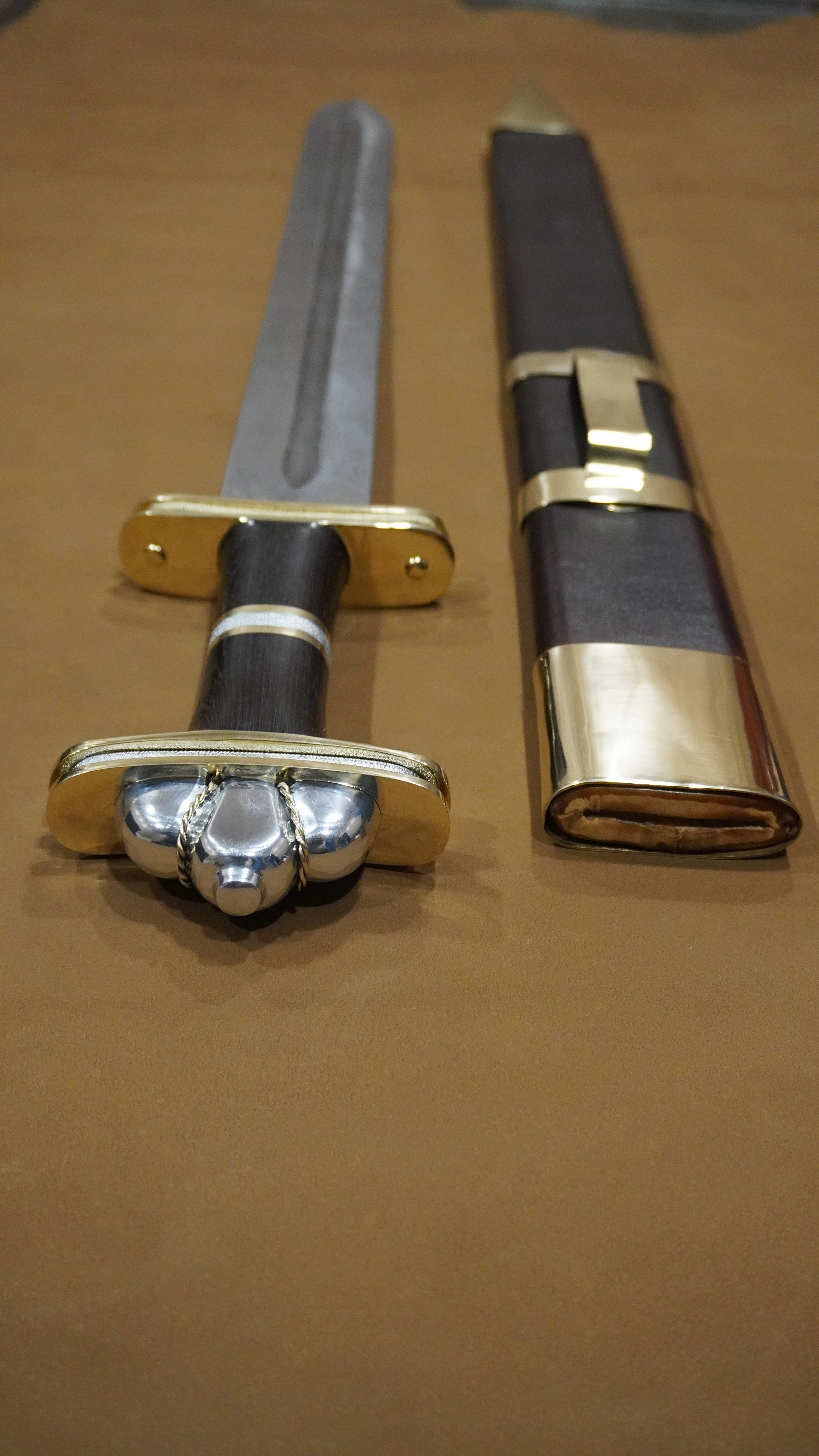 Minerva Authentic Hand Made Viking Sword, Damascus Real Kings Sword ...