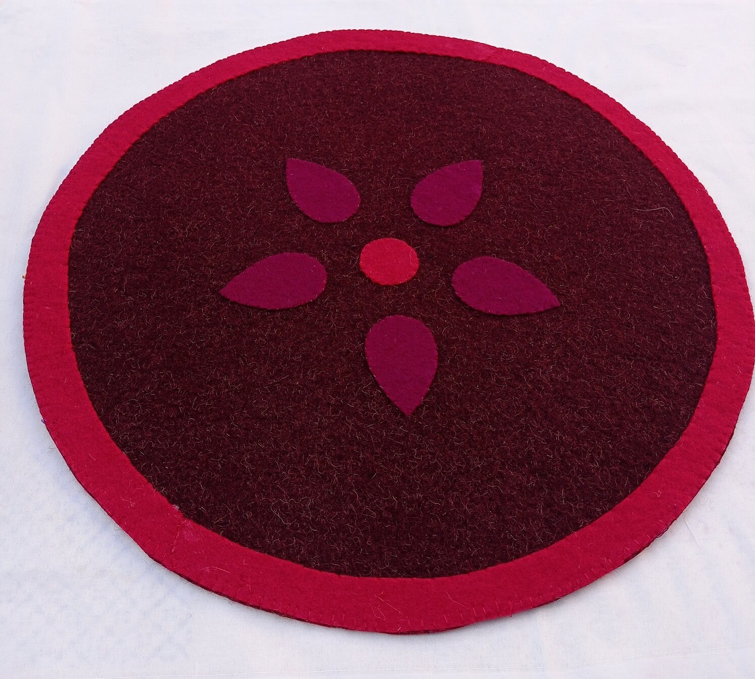 WOOLTEX Handmade Round Disc Shaped Wool Felt Rug/mat Soft Warm Indoor ...