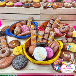Mini Mexican Ofrenda Food Sweet Bread Pan Dulce / Miniaturas De Barro ...