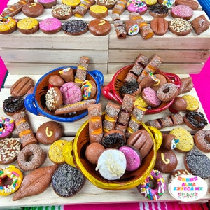 Mini Mexican Ofrenda Food Sweet Bread Pan Dulce / Miniaturas De Barro ...