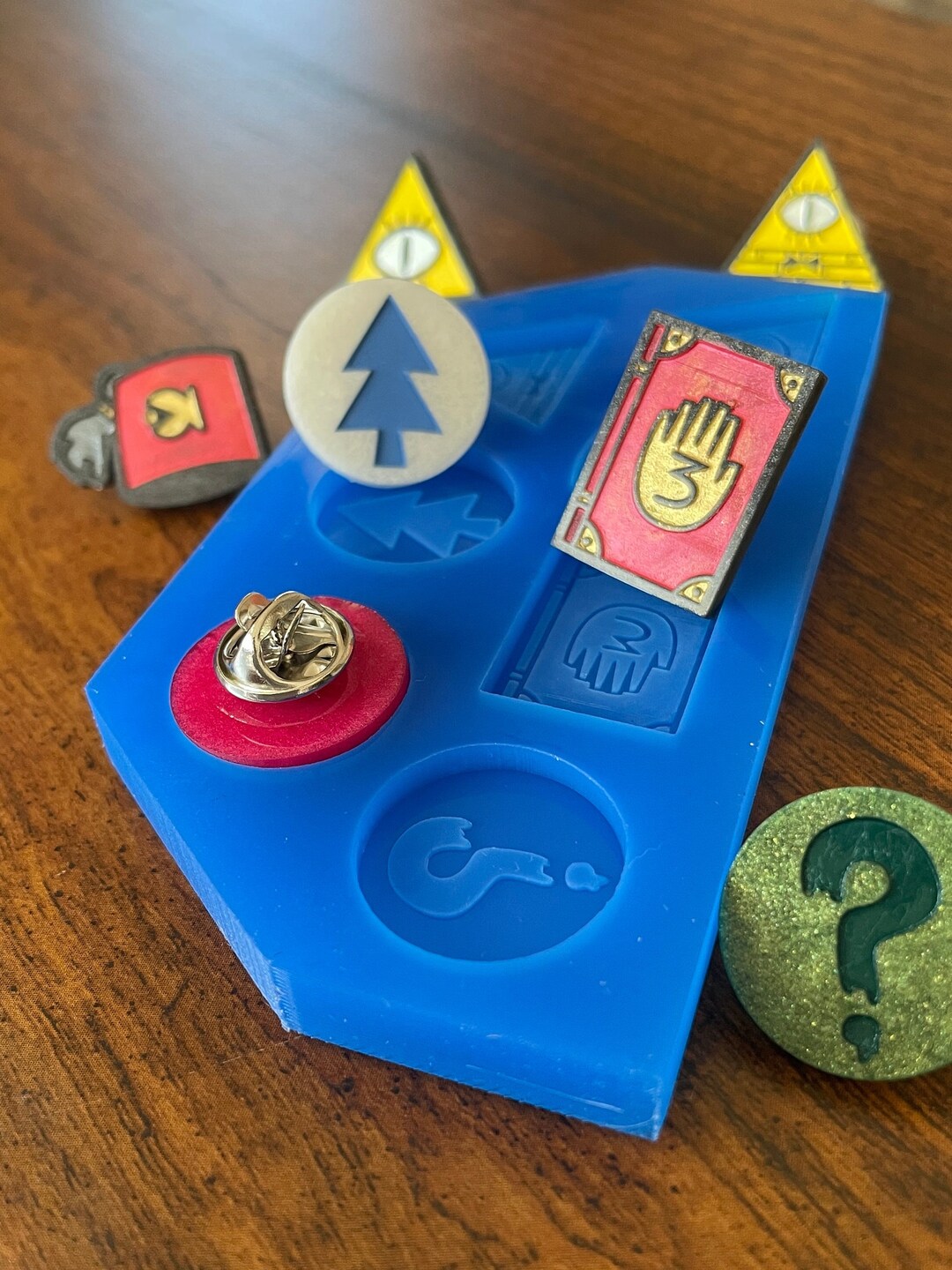 SILICONE MOLD - Gravity Falls Pin Token Mold - Handmade - Epoxy Resin ...